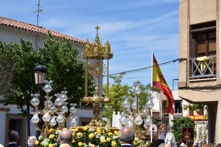 Quintanar celebra con fervor y solemnidad el Corpus Christi